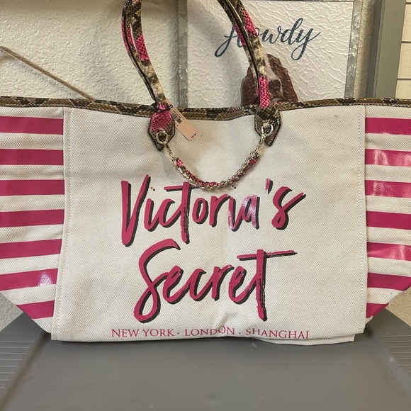 Victoria's Secret | Bags | Overnight Bag Victoria Secret | Poshmark